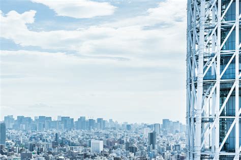 도쿄 일본에서 태양 및 푸른 하늘 아래 파노라마 현대 도시 도시 스카이 라인 새 눈 공중 보기 강에 대한 스톡 사진 및 기타