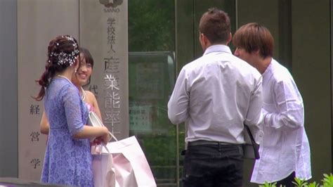 「結婚式帰りの女子を中出しナンパ！出版社勤務の才色兼備の巨乳っ子はエッチも優秀♪おっぱい揺らしてハメられてるところを同級生に見られてもセックスは続けますww」：エロ動画・アダルトビデオ