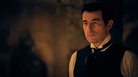 Dracula Trailer This Modern Adaptation Of Dracula Looks Mouthwatering Gq