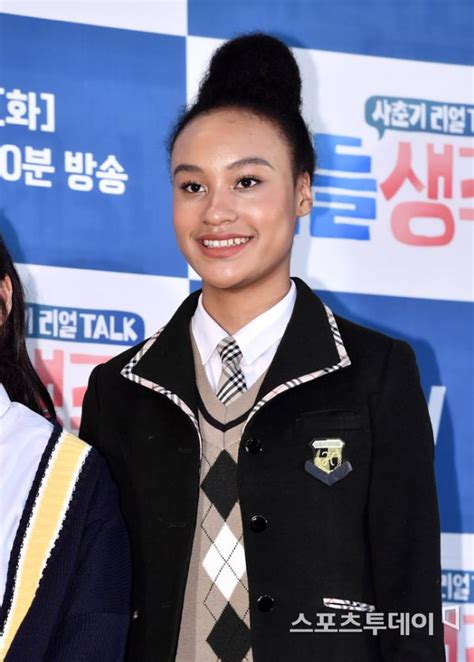 St포토 배유진 모델로 활동중~ 네이트 연예