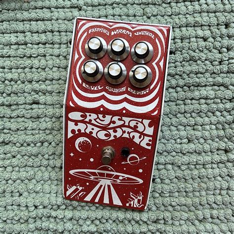 Lo Fi Mind Crystal Machine Octave Up Fuzz Guitar Effects Reverb