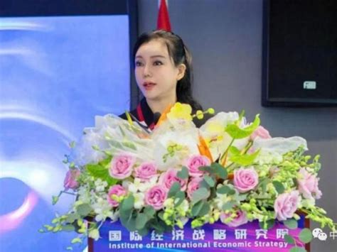 前香港艷星彭丹化身智庫院長 出席博鰲論壇引議 國際要聞 全球 Nownews今日新聞
