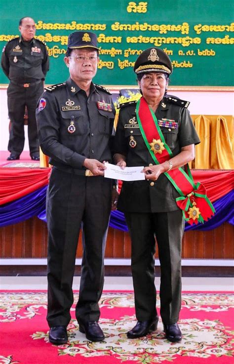 នាយសេនាធិការកងទ័ពជើងគោក ៖ យោធិនចូលនិវត្តន៍ និងពិការ ស្ទើរពេញមួយជីវិតបានធ្វើពលិកម្ម