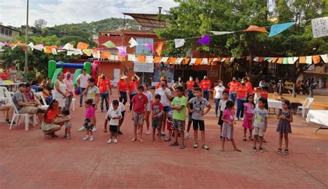 Gobierno De Zihuatanejo Sigue Fomentando El Desarrollo Académico De Las