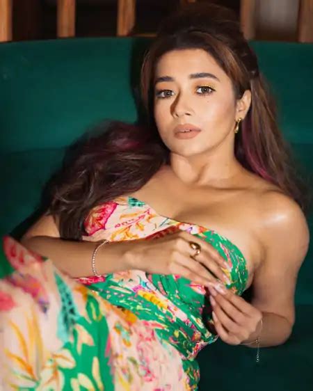 Tina Datta Top 20 Hot Pics And Photo