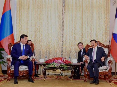 Ерөнхийлөгч У Хүрэлсүх БНАЛАУ ын Ерөнхийлөгч Тонглун Сисүлит нар албан ёсны хэлэлцээ хийлээ