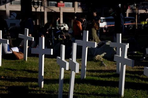 63 Fotos De La Marcha En Plaza De Mayo Contra La Libertad De Los