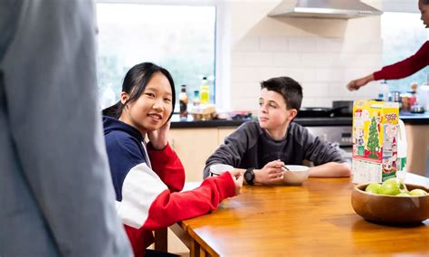 مدرسه Lucton انگلستان سامان اِستادی