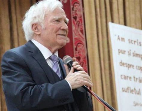 Au dat o în bară Deputații au ținut un minut de reculegere pentru