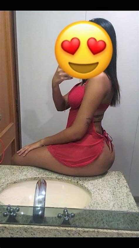 Vanessa Morenaça Deliciosa Tirou Fotos Picantes Mostrando Seu Corpo