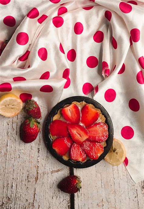 Delicious Eggless Lemon Curd Strawberry Tart No Bake Recipe