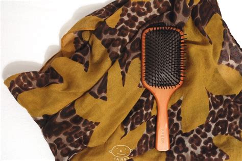 아베다 빗 두피마사지 빗 우든 패들 브러쉬 Aveda Wooden Peddle Brush 네이버 블로그