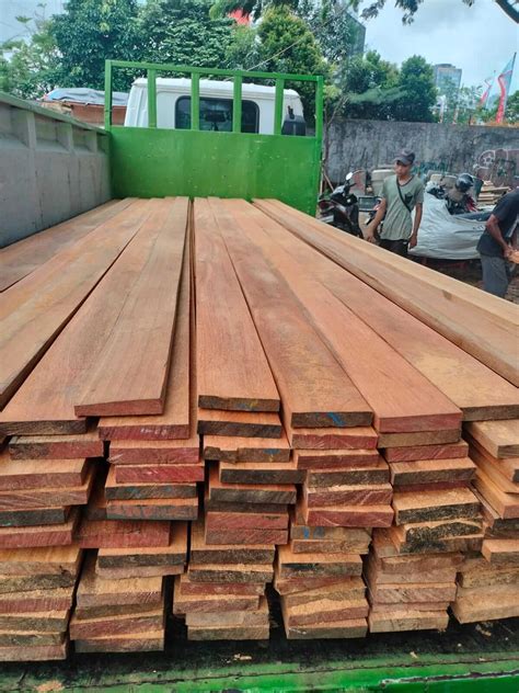 Balok Kayu Ulin 8x12x400 Cm Pd Sumber Jaya