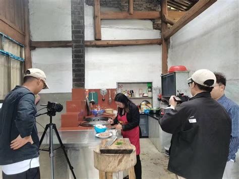 “艺”教学丨广播电视编导系师生赴南平市顺昌县开展“乡村振兴”纪录片创作社会实践课创作实践活动 艺术与设计学院