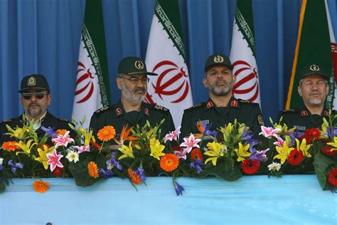 Iran Military Leader Warns Us Saudi Arabia Not To Cross Red Lines