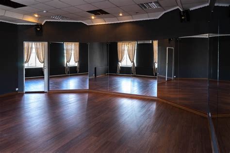 Красивые танцевальные залы 71 идеи на фото в интерьере