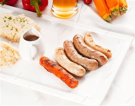 展出了包括 Wurstel 在內的各種最受歡迎的德國香腸 照片背景圖桌布圖片免費下載 Pngtree
