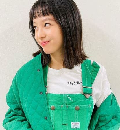清野菜名髪をかきあげる仕草が色っぽ髪からチラ見えする目線にドキドキ 歌詞検索サイトUtaTenふりがな付