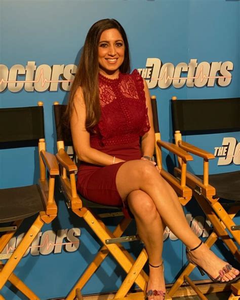 Anahita Feet