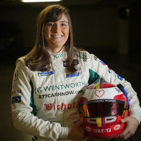 Tatiana Calderón Rompiendo Barreras En El Mundo De Las Carreras