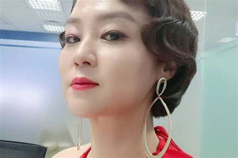 30년 넘게 가족위해 쉬지않고 일했는데 부모님과 절연했다는 여배우 스포엔 뉴세이