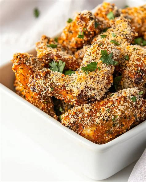 Crispy Garlic Parmesan Wings Easy Dine Recipes