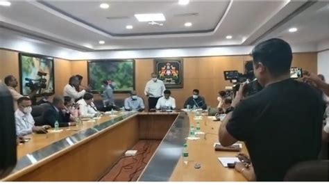 Minister K Sudhakra Speaks About H3n2 After Meeting 15 ವರ್ಷದ ಕೆಳಗಿನ