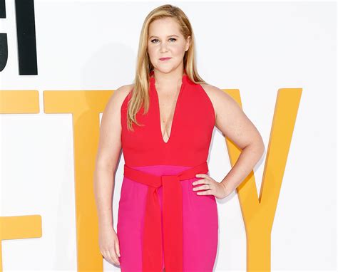 Amy Schumer Hits Stage 2 Weeks After Giving Birth ‘im Back