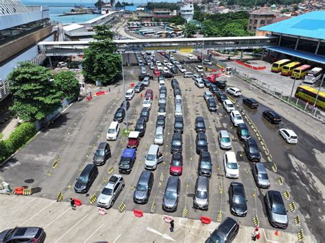 ASDP Catat Kenaikan Volume Kendaraan Yang Menyeberang Ke Pulau Sumatera