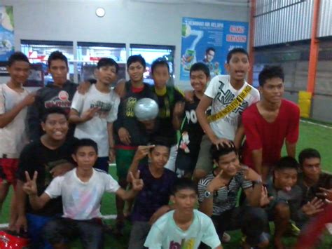 Bermain Futsal Bersama Siswa SMK Laniang Belajar Matematika