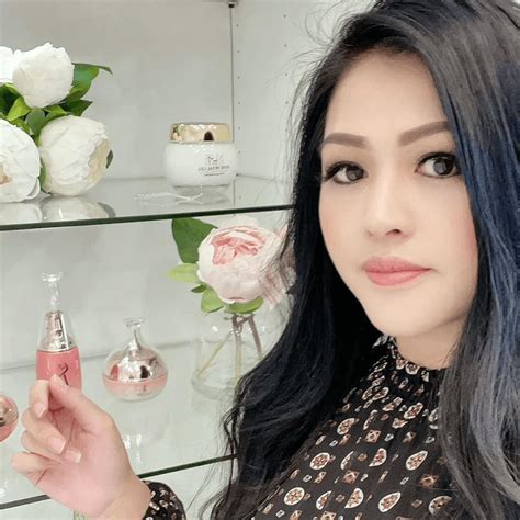 ចុម ឃើញផ្អែមល្ហែមសុខៗ ពេលនេះភរិយា សុ៊ក សុភា ប្រកាសលែងលះគ្នា Khmerload Cambodia Latest News