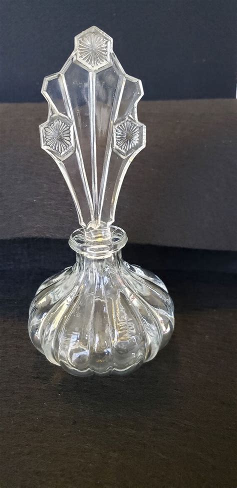 1940s Pressed Glass Fan Stopper Perfume Bottle Gem