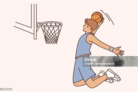 공을 가진 남자 농구 선수는 대학 팀과의 경기에서 골을 넣기 위해 점프합니다 개념에 대한 스톡 벡터 아트 및 기타 이미지 개념 건강한 생활방식 경기 스포츠 Istock