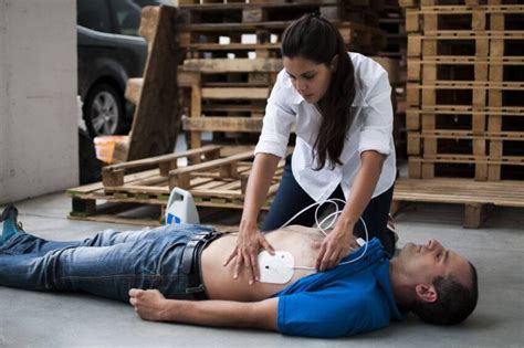 How To Use A Defibrillator Essential Steps For Emergency Response Chris Manning
