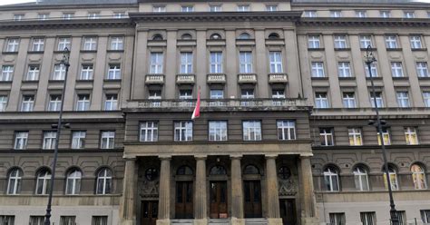 Jutarnji List Tko Sve U Hrvatskoj Ima Beneficirani Radni Staž Operni Pjevači Ronioci Spužvi