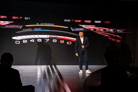 現地速報発表前に完売したXXを名乗るフェラーリ初のロードカーSF90XXストラダーレスパイダー octane jp 美しい車と暮らす
