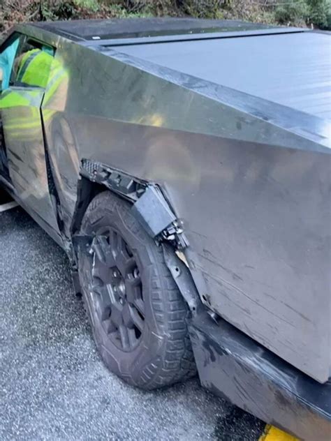 First Recorded Tesla Cybertruck Crash On Public Roads Carscoops