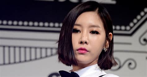 포토엔 나인뮤지스 성아 터질듯한 볼륨몸매