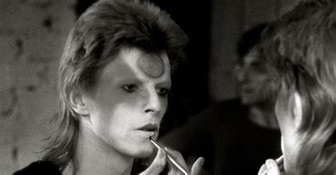 David Bowies Androgynous Style Has Paved The Way For Many Huffpost News