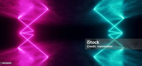 네온 조명 가상 공상 과학 Fi 미래 활기찬 보라색 파란색 빛나는 레이저 빔 모양 어두운 그런 지 콘크리트 터널 지하 홀 차고