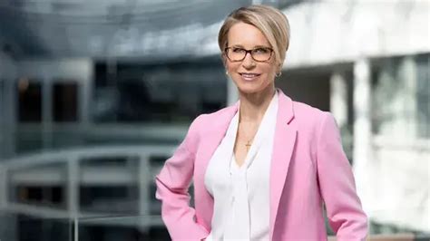 Gsks Emma Walmsley To Step Down As Chief Executive After Eight Years The Daily Dazzling Dawn