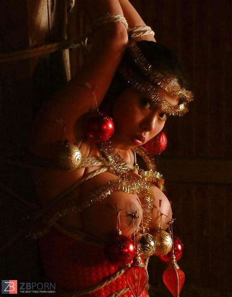 Christmas Victim Tree Zb Porn