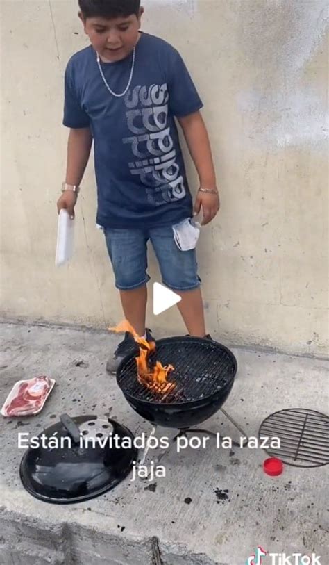 TikTok Se hace viral video de niños haciendo carnita asada en Monterrey