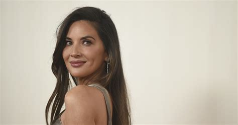 Olivia Munn Sest Fait Enlever Ses Deux Seins Et Son Utérus Le Derniere Heure