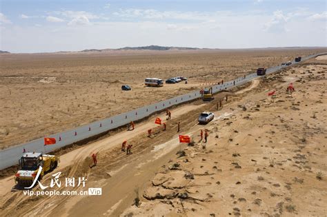 甘肃民勤公路段：鏖战水毁路 全力保畅通【2】 图片频道 人民网