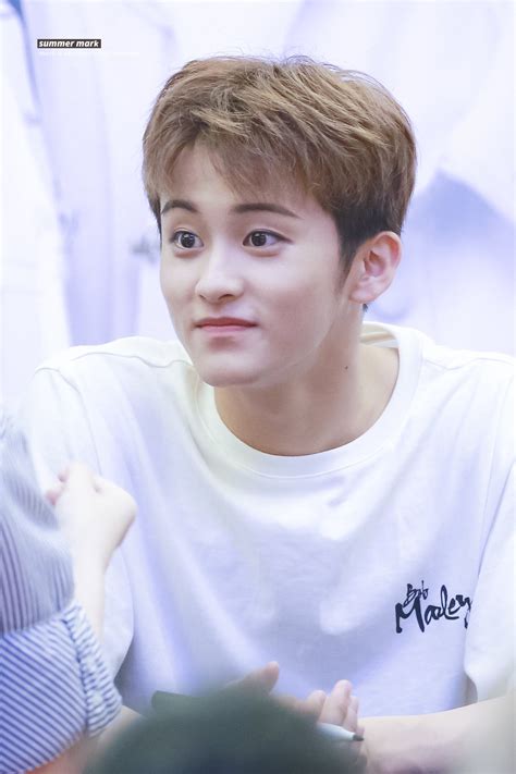 ปักพินโดย Markwin Boncoeur ใน Mark Lee มาร์คลี แฟนหนุ่ม