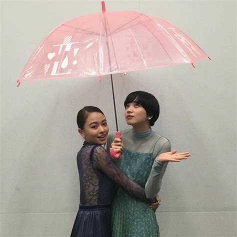 両親 挨拶 服装 女性 冬 James Paige