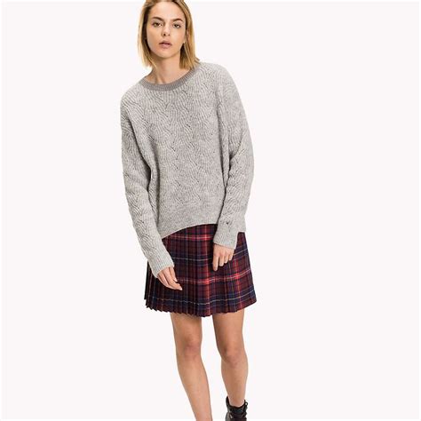 Хит сезона Джемпер из смесовой шерсти не пропустите новую коллекцию от Томми Хилфигер