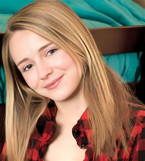 Ava Hardy Actress Age Videos Photos Biography Boyfriend Wiki