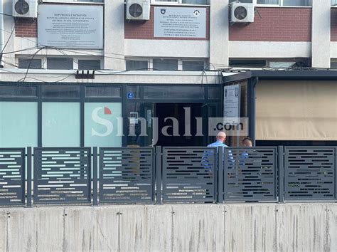 Krimi në Ferizaj Gruaja që u vra është rreth vjeçare burri i dyshuar rreth vjeçarSinjali
